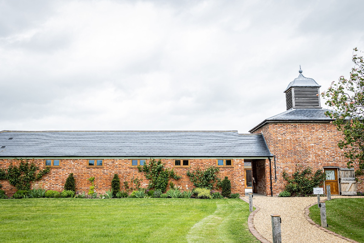 Wedding Venue in Rochford, Apton Hall | UKbride