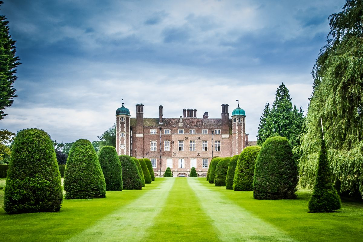 Wedding Venue in Cambridge, Madingley Hall | UKbride