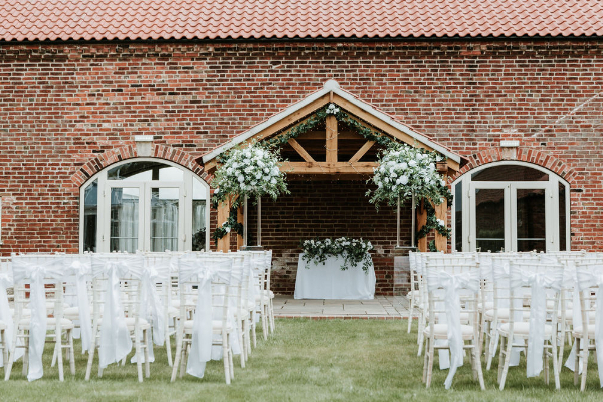 Dunstall Barn Wedding and Events Venue | Wedding Accommodation in Newark