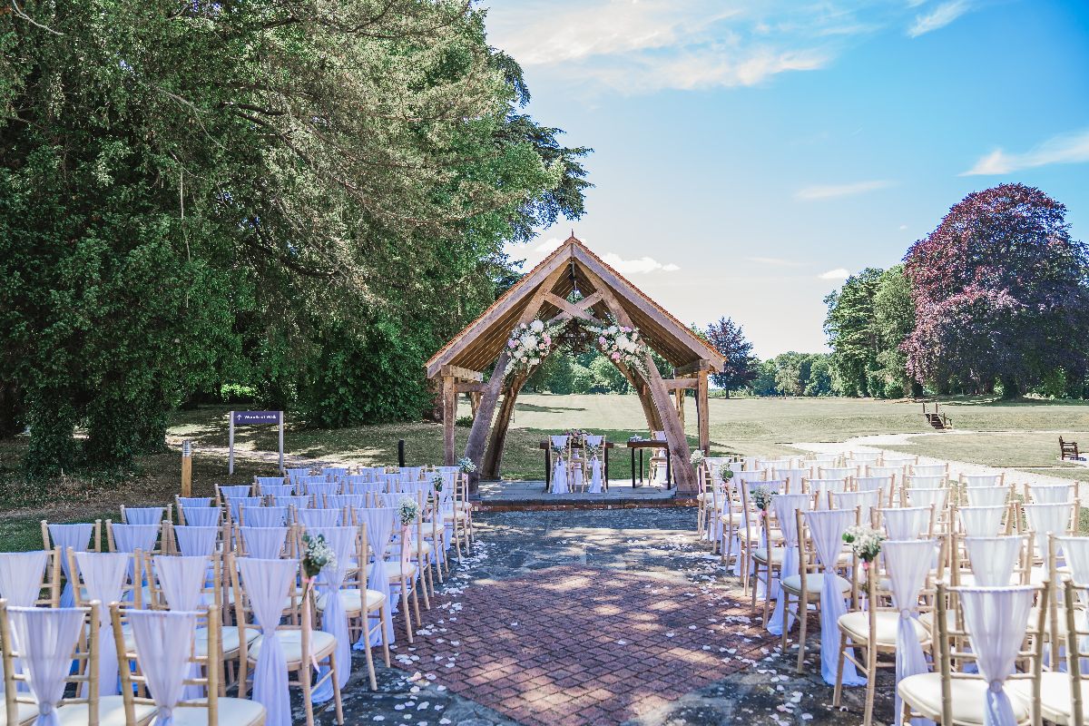 Wedding Venue in Basingstoke, Oakley Hall | UKbride