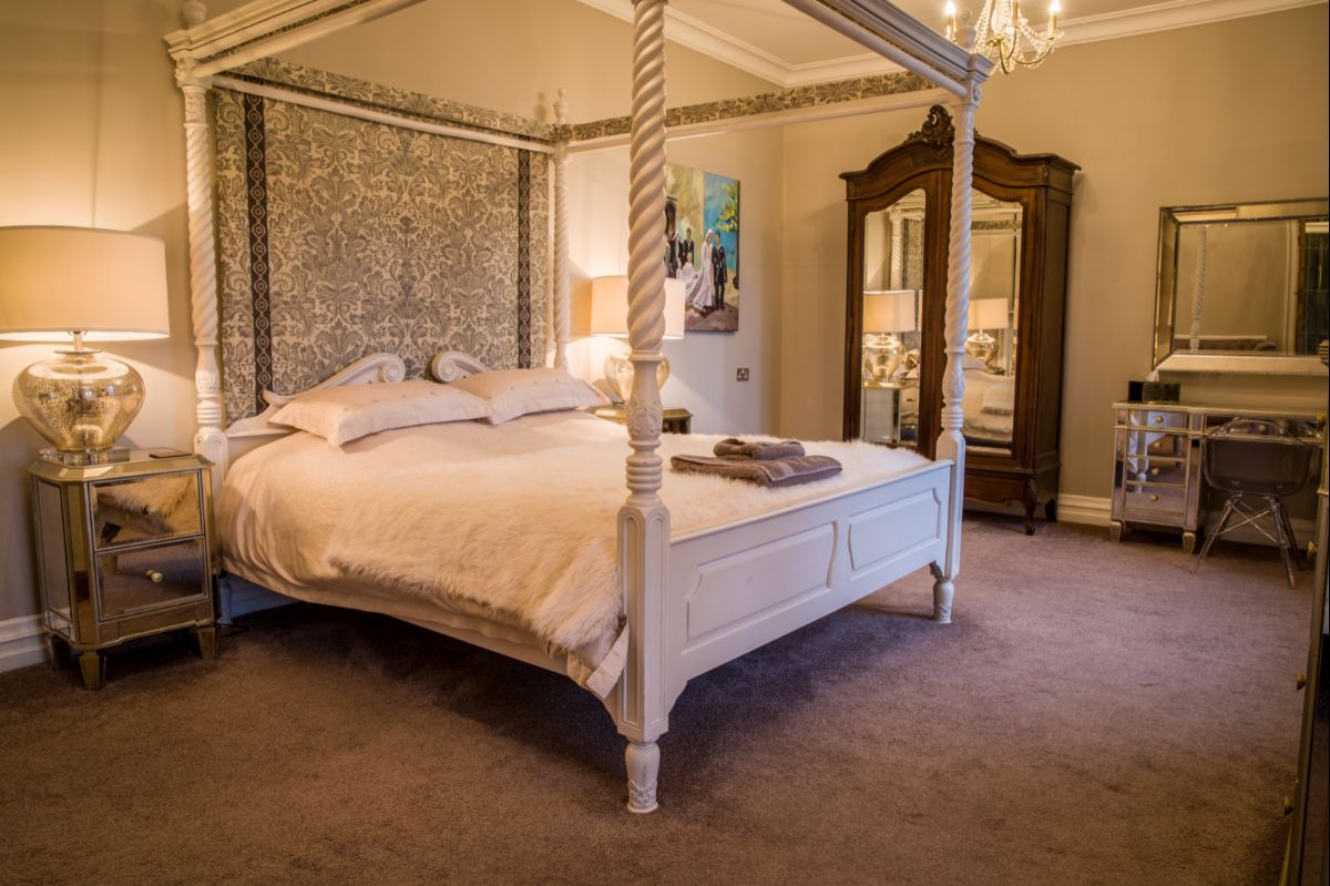 Wedding Venue in Nantwich, Wrenbury Hall | UKbride