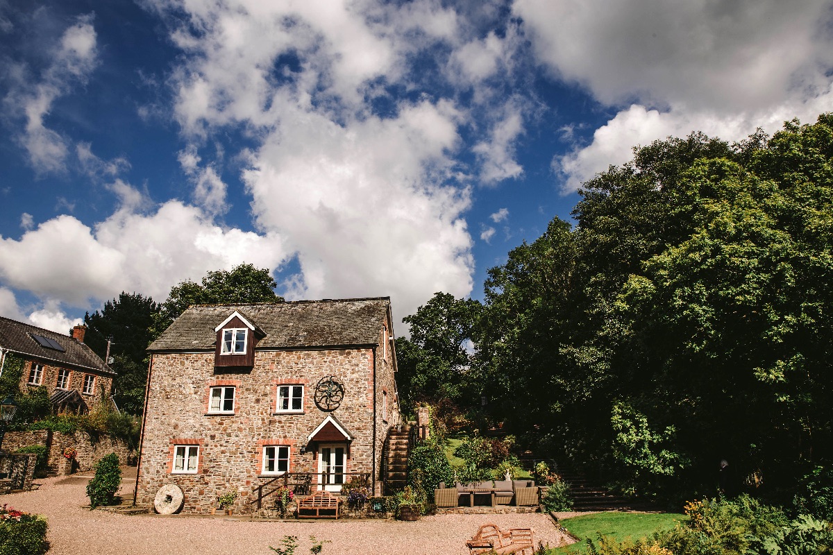 Wedding Venue in Umberleigh, Millbrook Cottages and Estate | UKbride