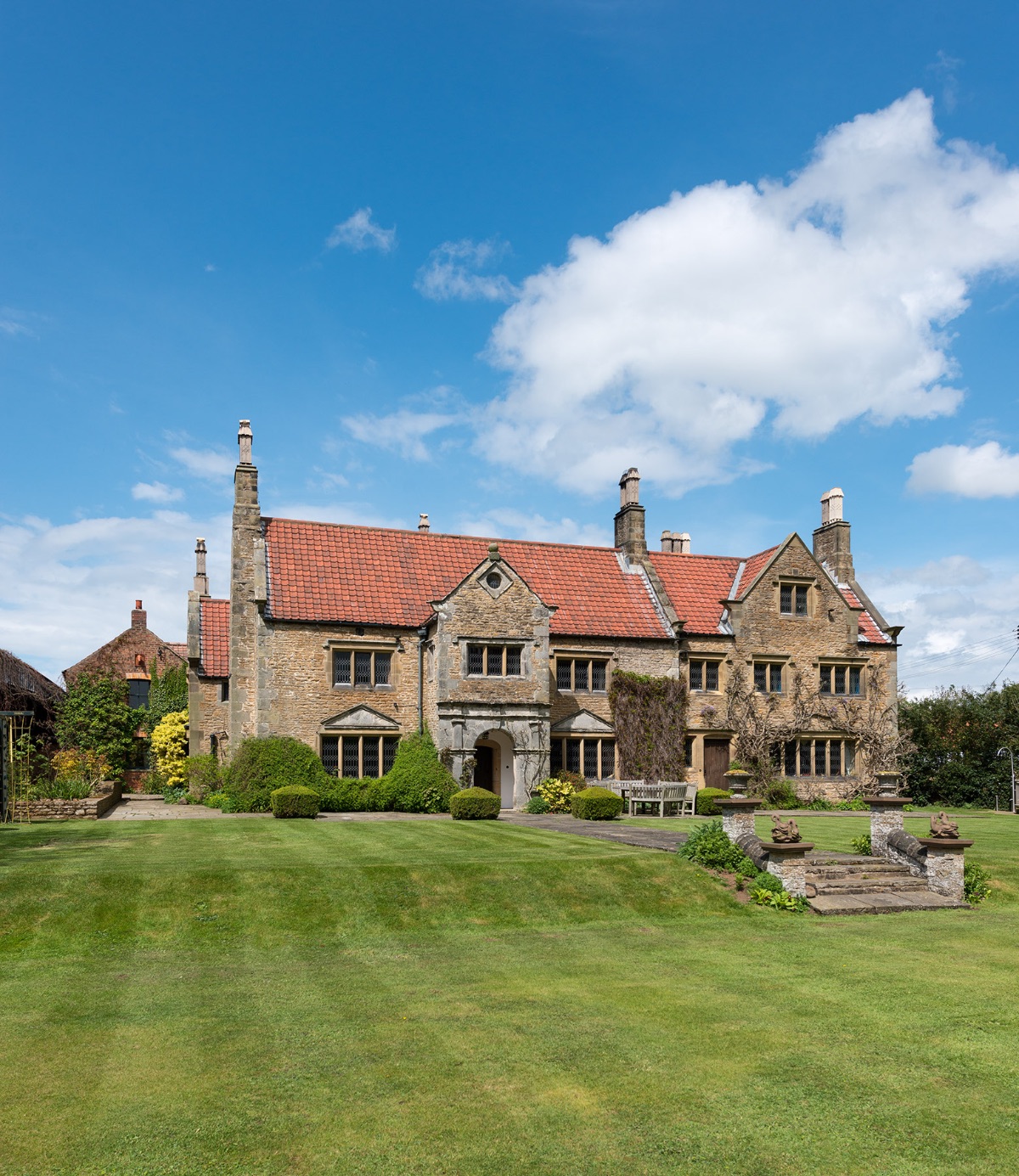 Wedding Venue in York, Crayke Manor | UKbride