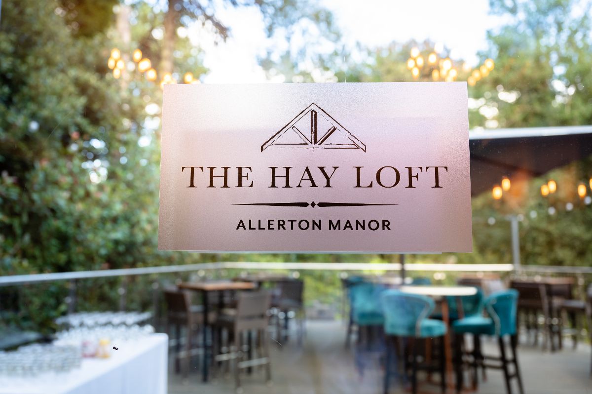 Wedding Venue in Liverpool, Allerton Manor Golf Club | UKbride