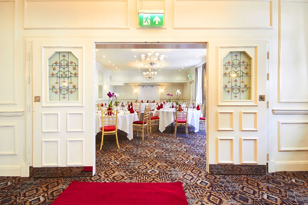 Wedding Venue in Wallingford, The George Hotel | UKbride