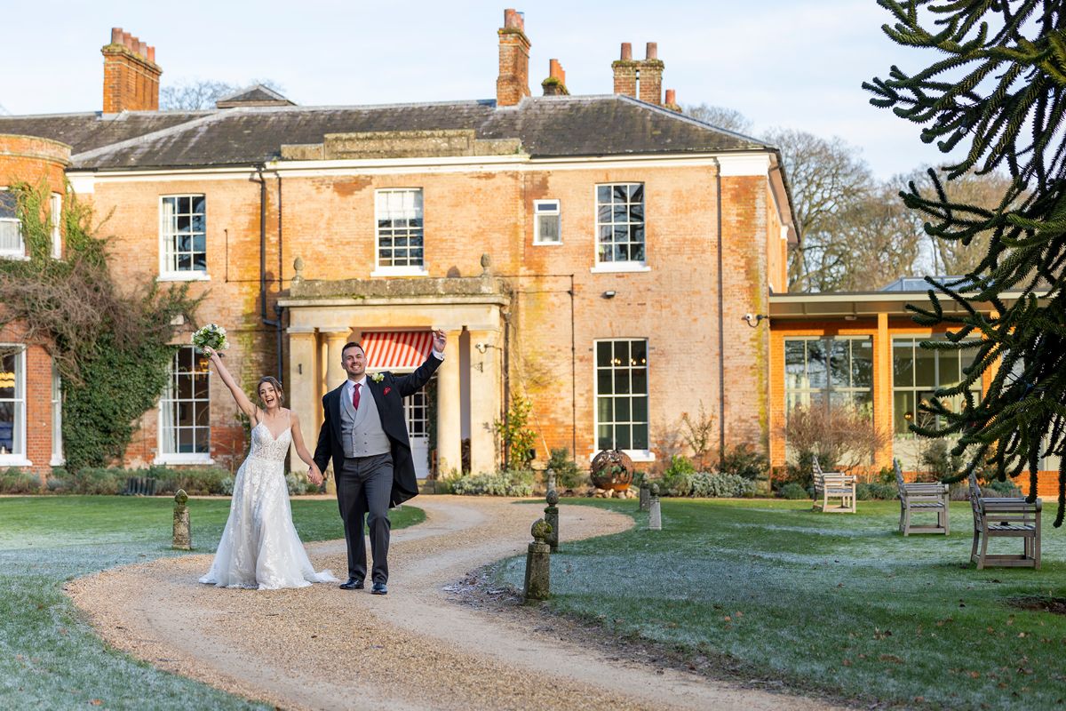 Wedding Venue in West Berkshire, The Retreat at Elcot Park | UKbride