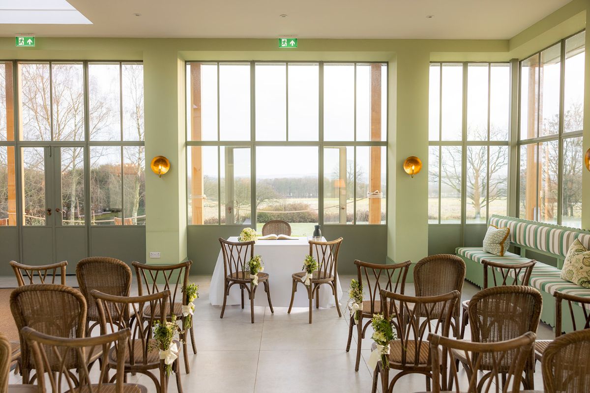 Wedding Venue in West Berkshire, The Retreat at Elcot Park | UKbride